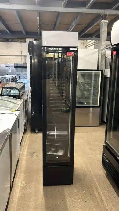 HOSTY Slim Single Glass Door Drinks Fridge 400mm (w)